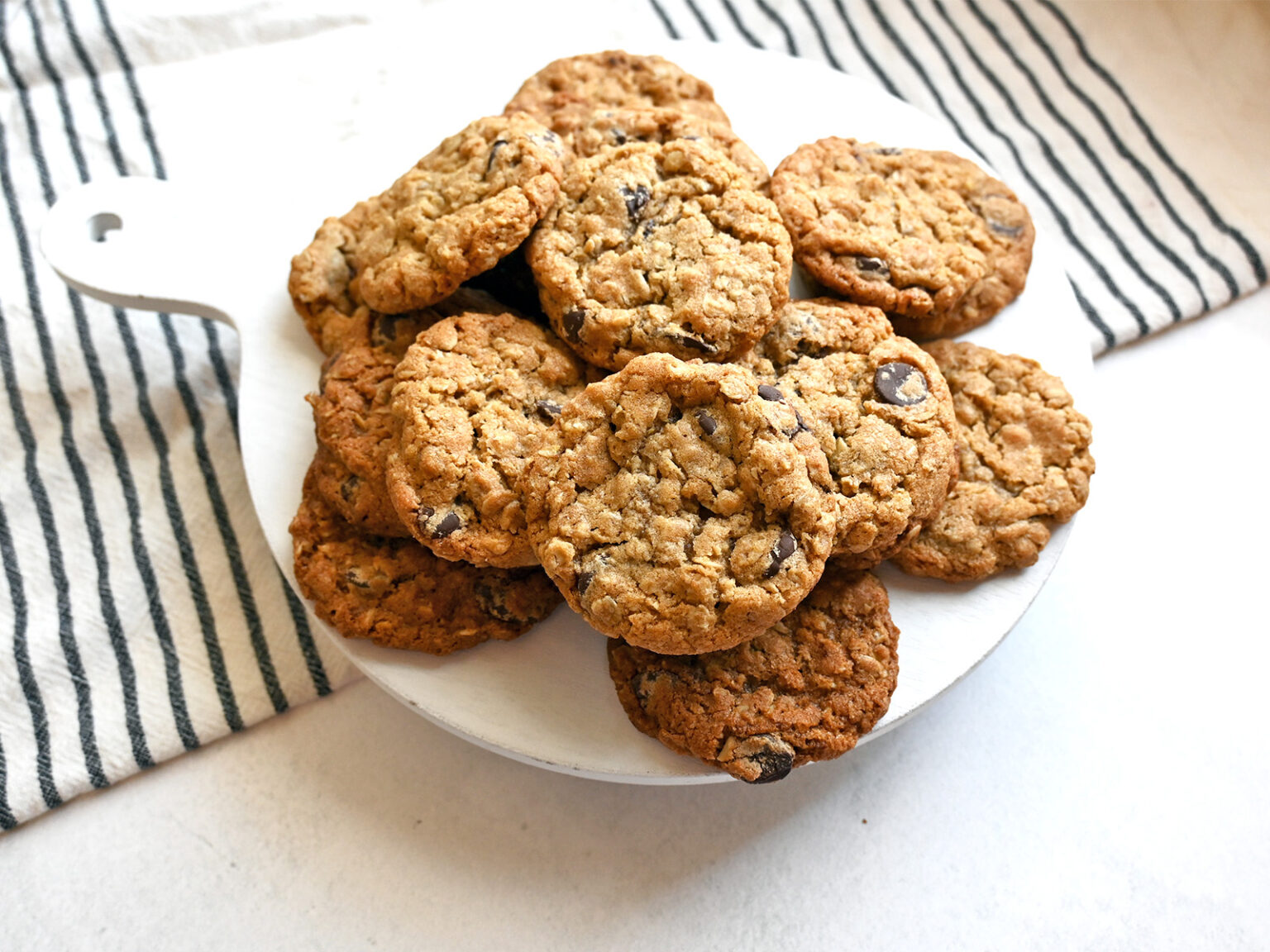 Oatmeal Chocolate Chip Cookies - Prairie Farms Dairy, Inc.