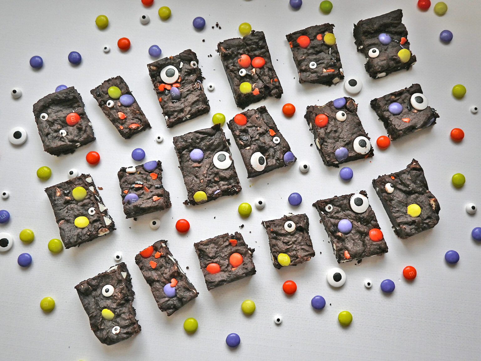 Chocolate Cookie Monster Bars - Prairie Farms Dairy, Inc.