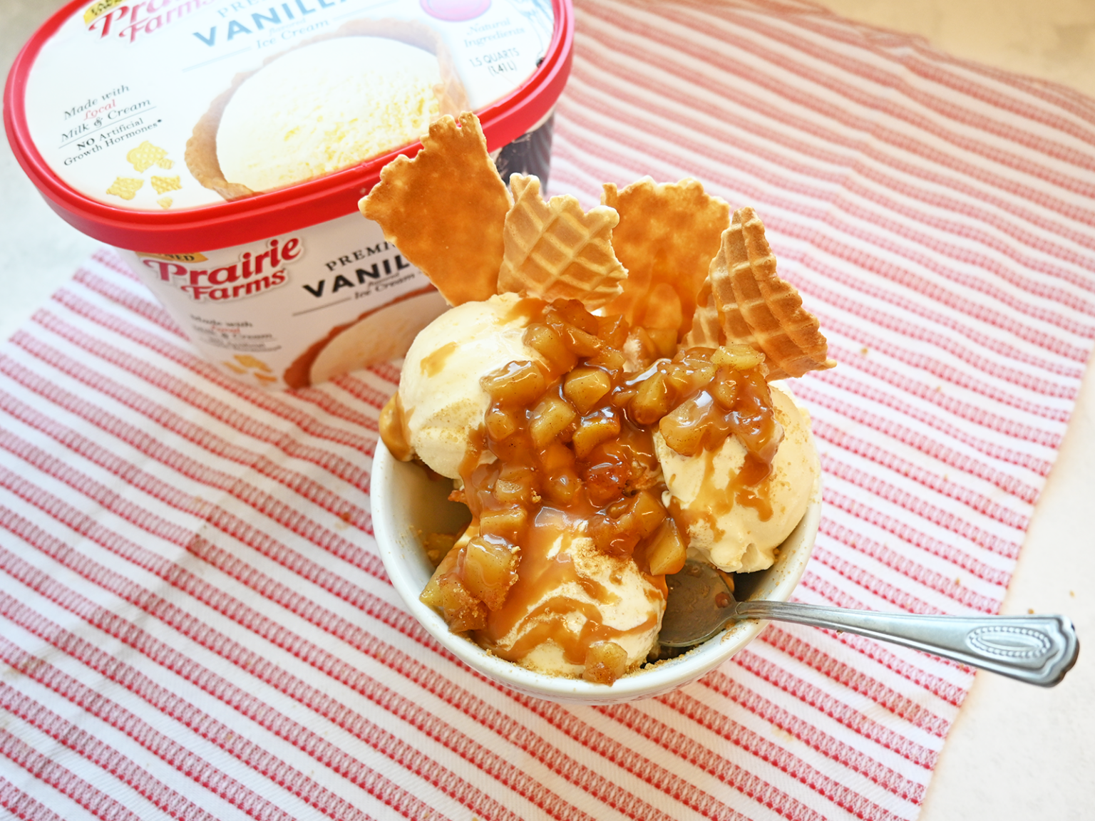 Homemade Apple Pie Sundae - Prairie Farms Dairy, Inc.