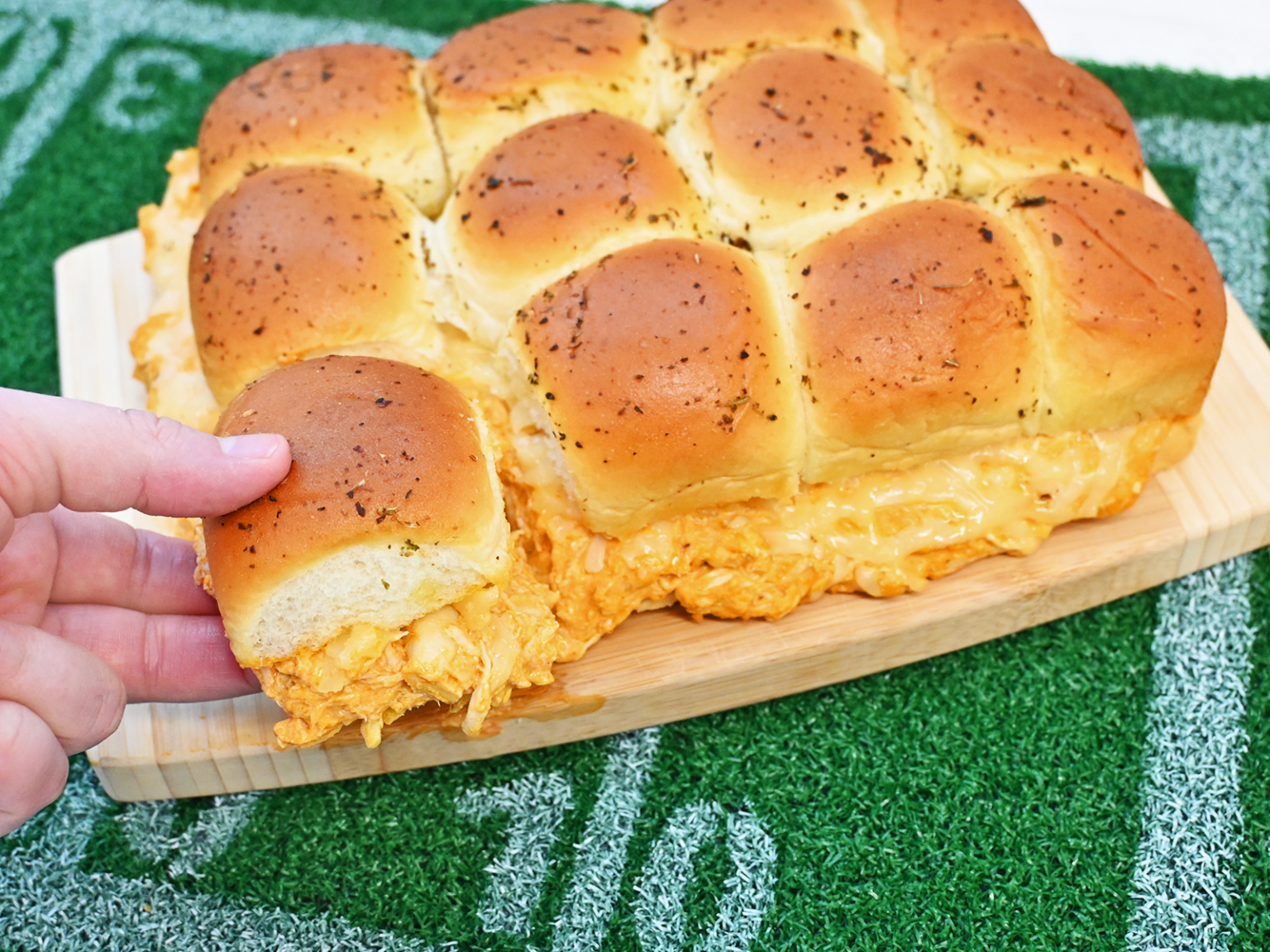 Buffalo Chicken Sliders | Recipes