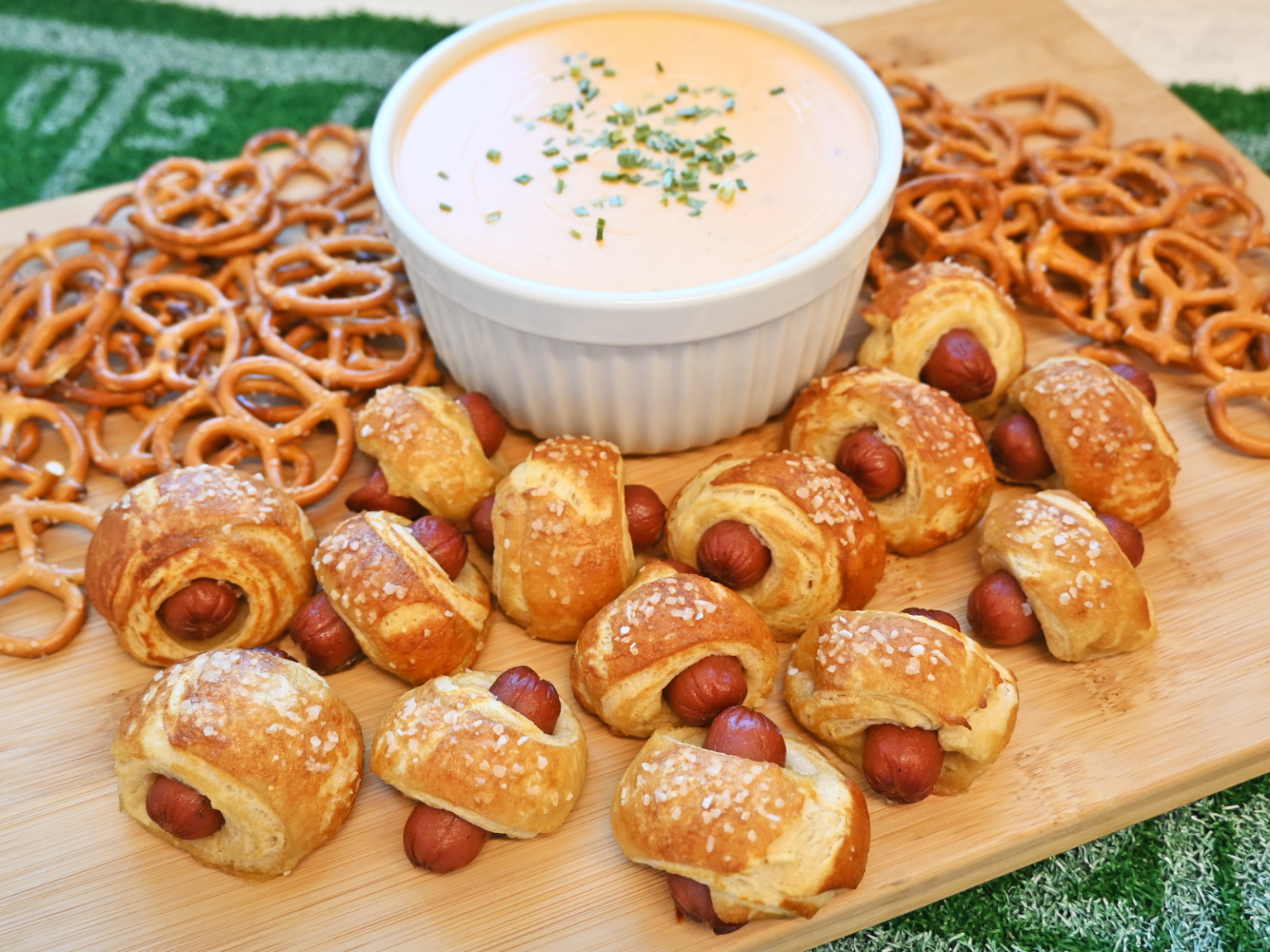 Pigs in a Pretzel with Beer Cheese Dip | Recipes
